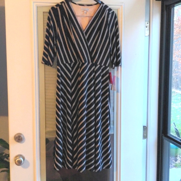 Signature by Robbie Bee | Dresses | Nwt Signature By Robbie Bee Black ...